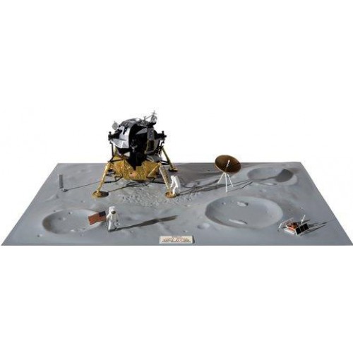 AIRFIX One Small Step for Man... APOLLO 11 LUNAR MODULE with a MOON ...