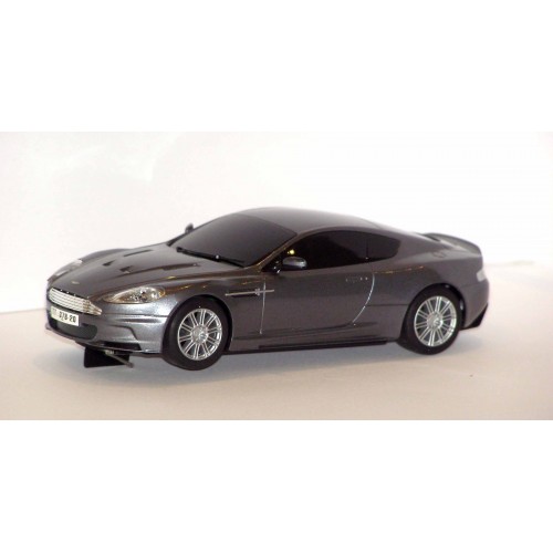 SCALEXTRIC James Bond 007 ASTON MARTIN DBS Digital Plug Ready C1254 ...