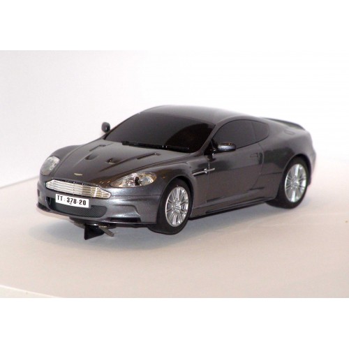 SCALEXTRIC James Bond 007 ASTON MARTIN DBS Digital Plug Ready C1254 ...